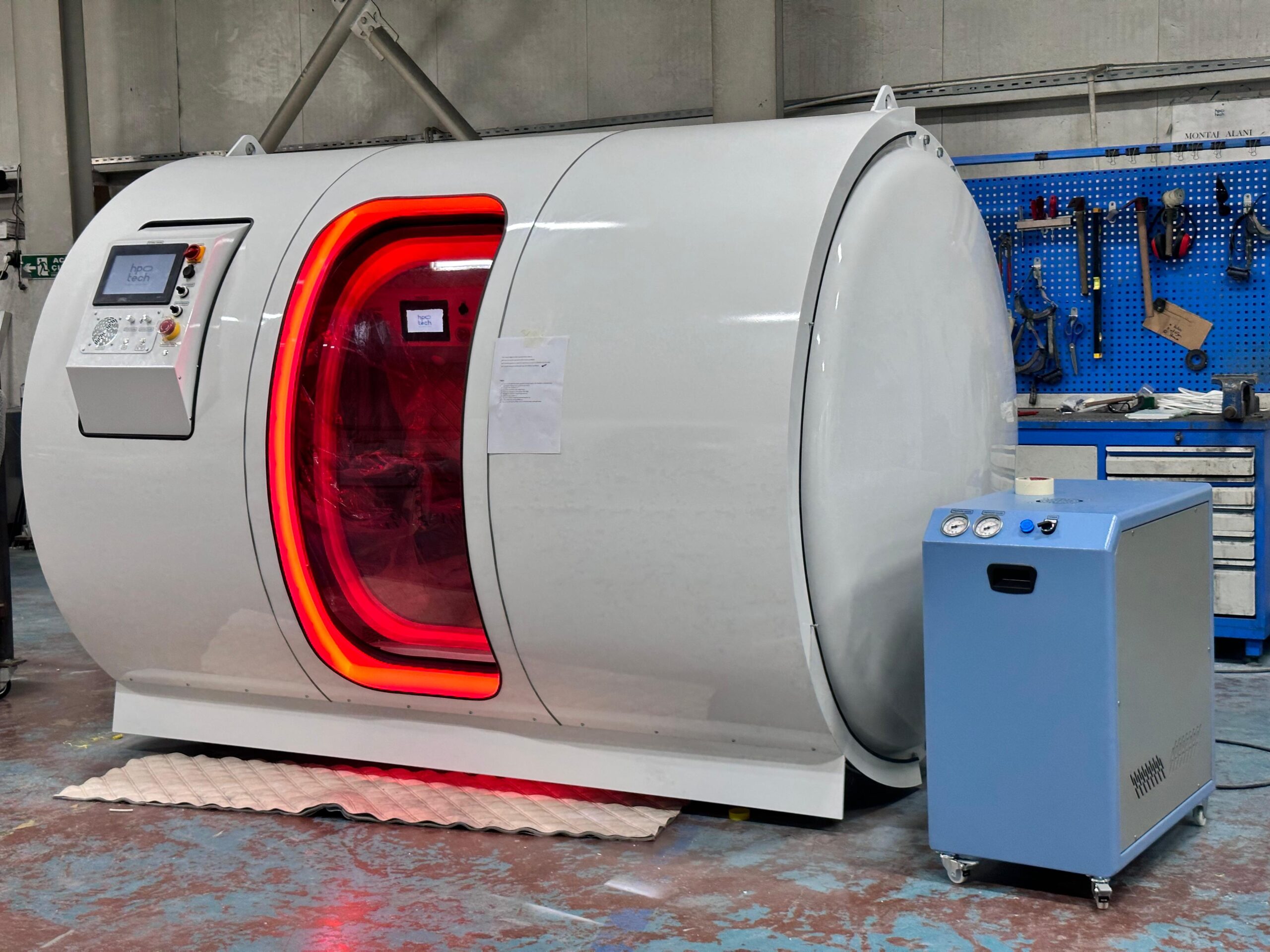 GIZA - 4-persons hyperbaric chamber for wellness HBOT (2.0 ATA)