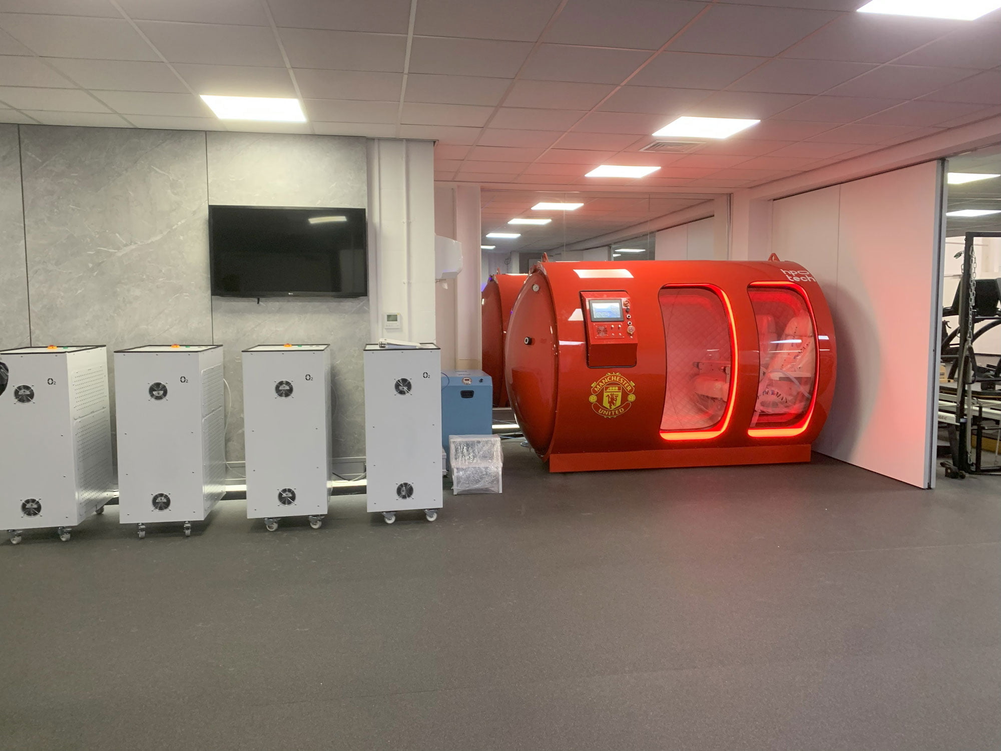 MEDITERRANEAN - 4 seater hyperbaric chamber for sports recovery with HBOT